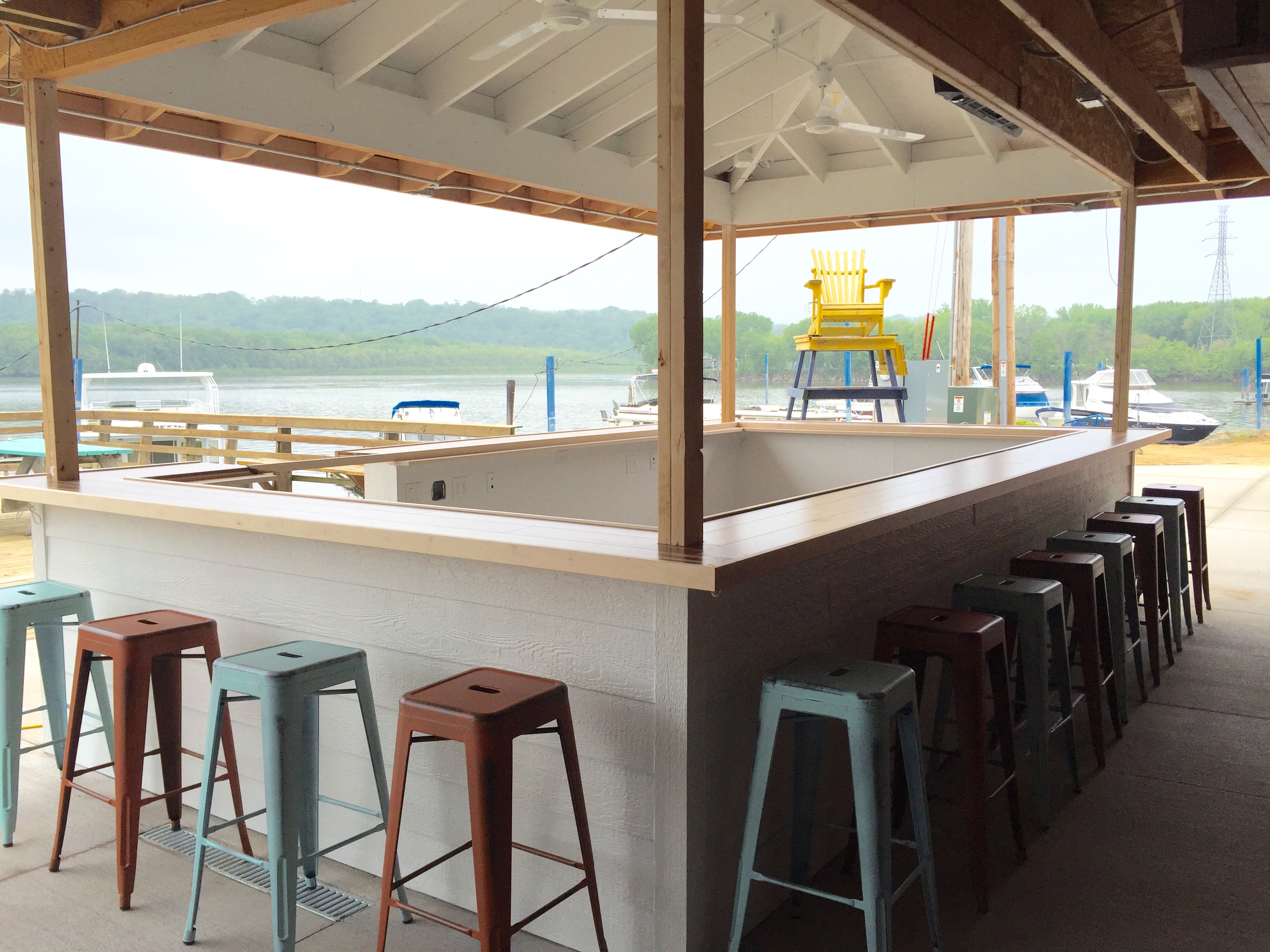 About Yardarm Bar & Grill | Dubuque Marina